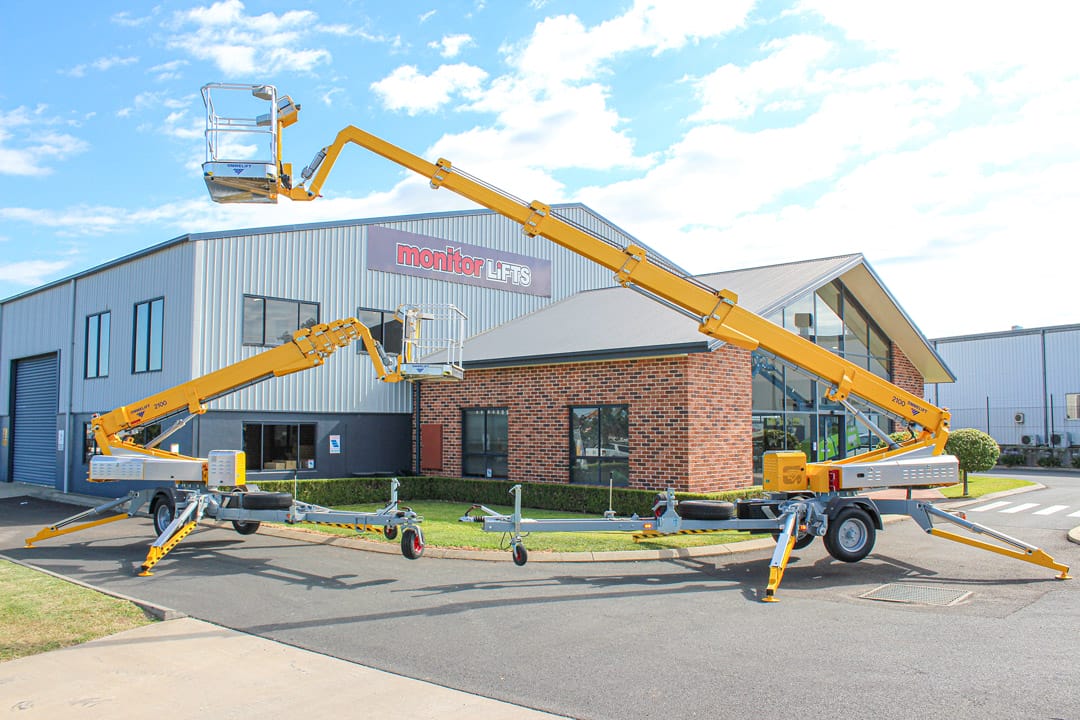 Monitor 2100E Trailer Mounted Lift — Monitor