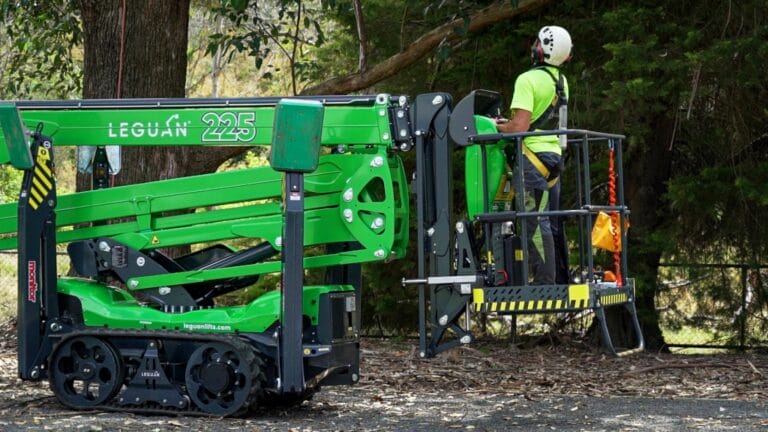 Leguan 225 Spider Lift — Monitor