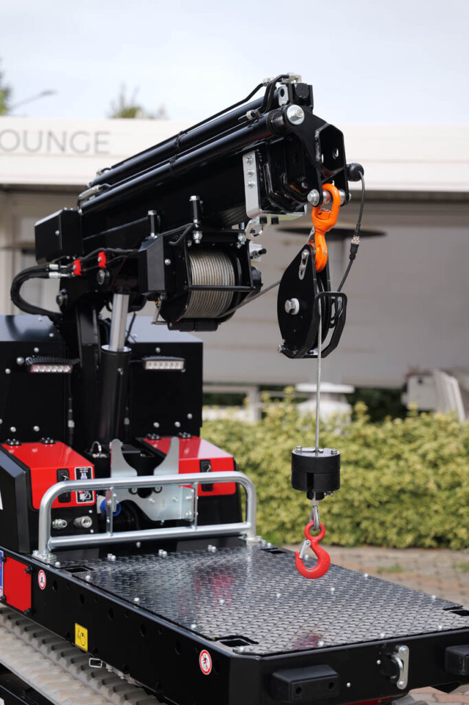 M-Crane 1030 RT Crawler Carrier — Monitor